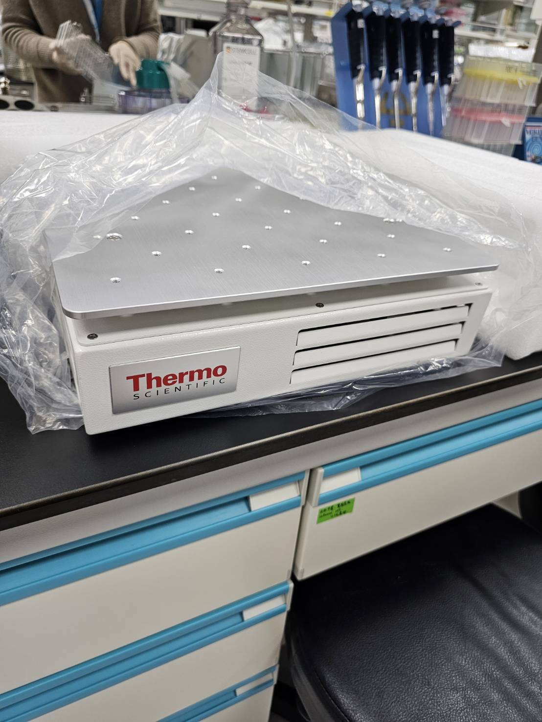 Thermo Scientific Equipment-206-Annna - Green Bidz